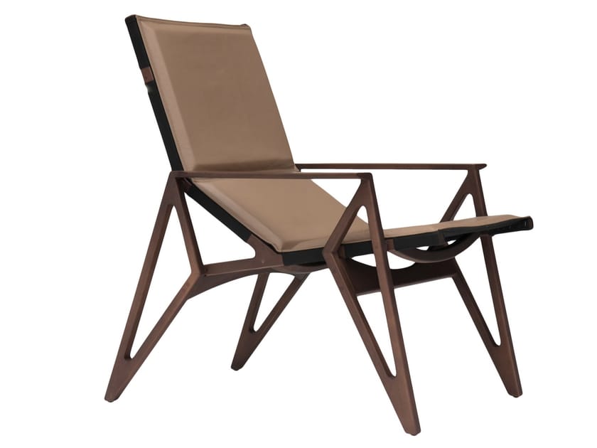 Poltrona in tessuto con braccioli ICONICA 245 By Capdell design Gabriel ...