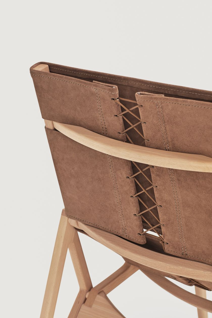 Poltrona in pelle con braccioli ICONICA 245P By Capdell design Gabriel ...