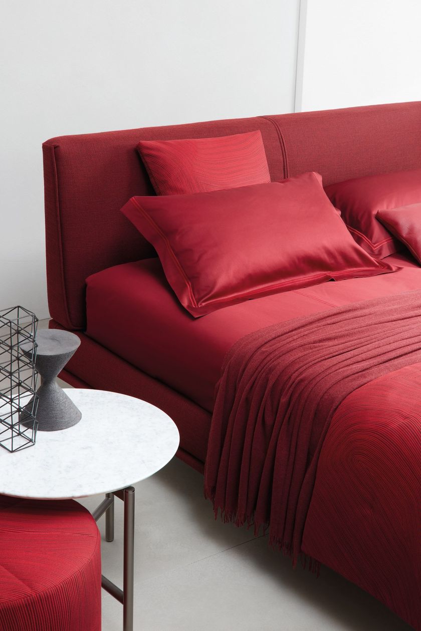 IKO Marble coffee table By Flou