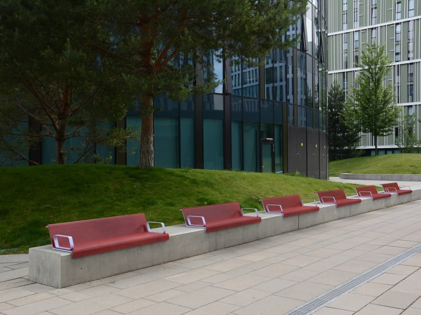 IL POSTO L HPL bench with back By miramondo