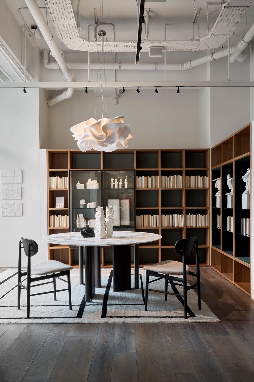 IN BETWEEN Table By Lema | design Ximi Li