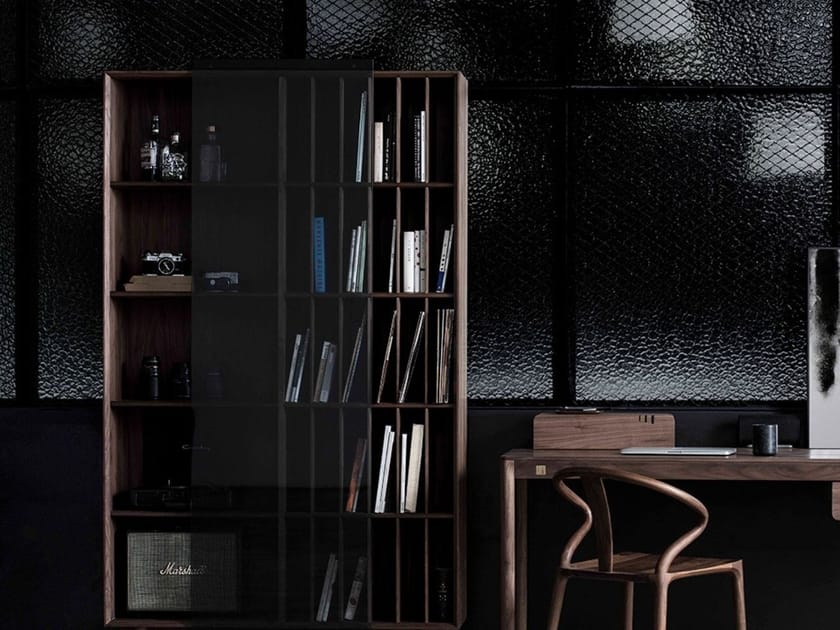 Open freestanding walnut bookcase INFINITY By 12H