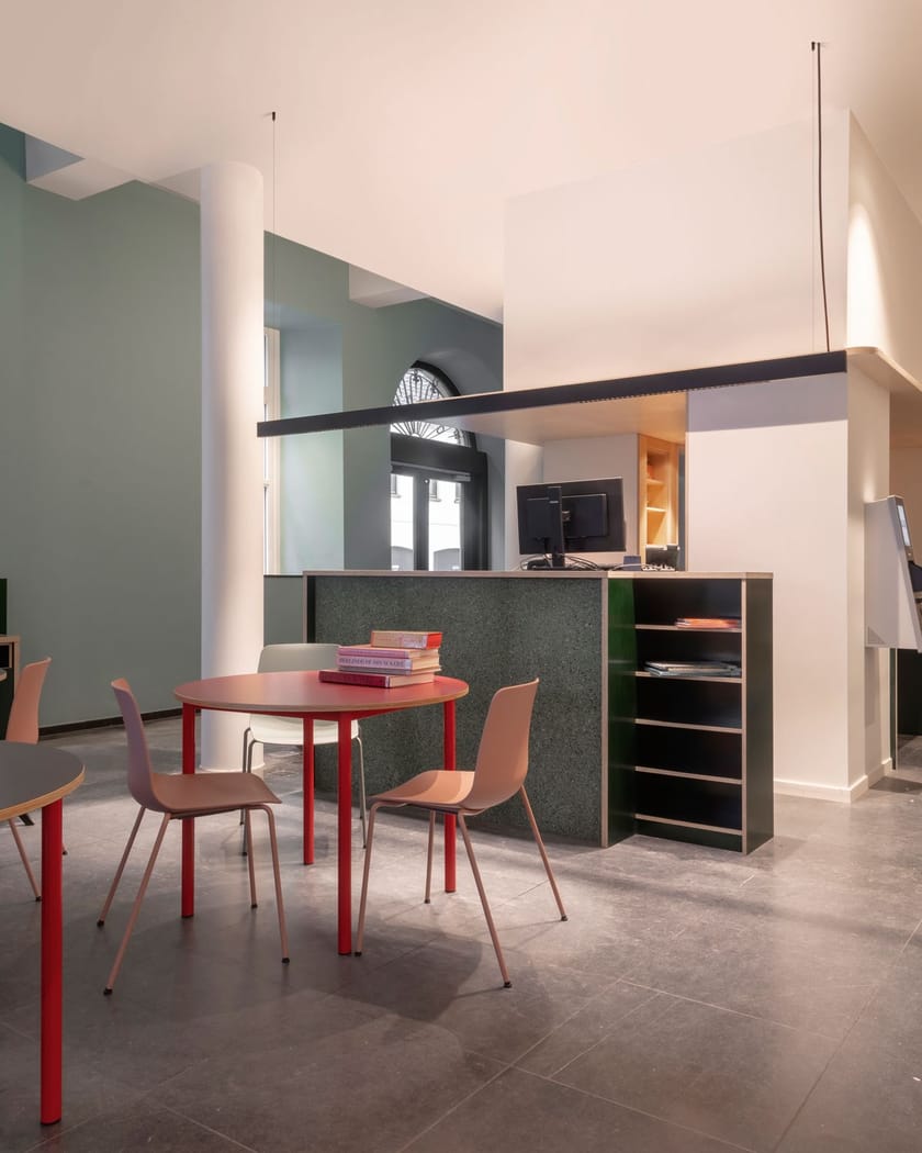 INFORM SQ+ linear lighting profile By Delta Light