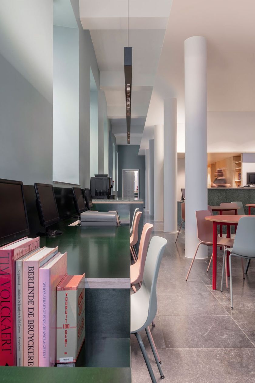 INFORM SQ+ Linear lighting profile By DeltaLight