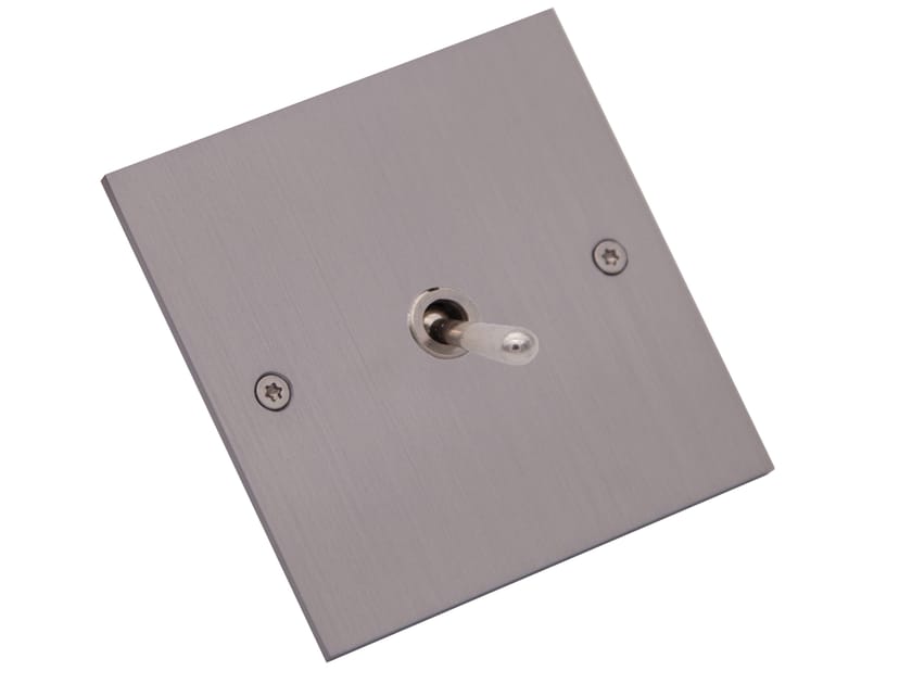 INITIALE | Interruttore By 6ixtes