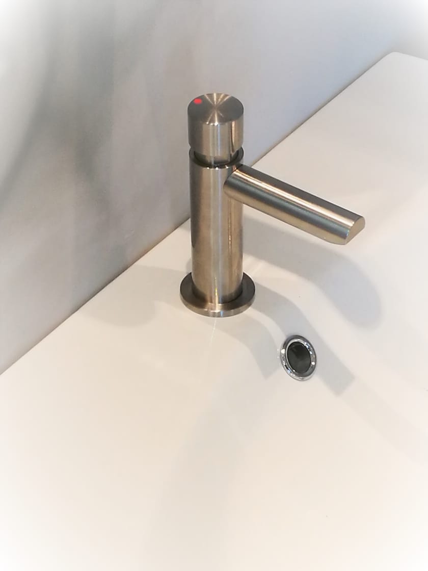 INOX 08410 | Tap for public WC Self-closing tap for public WC By IDRAL