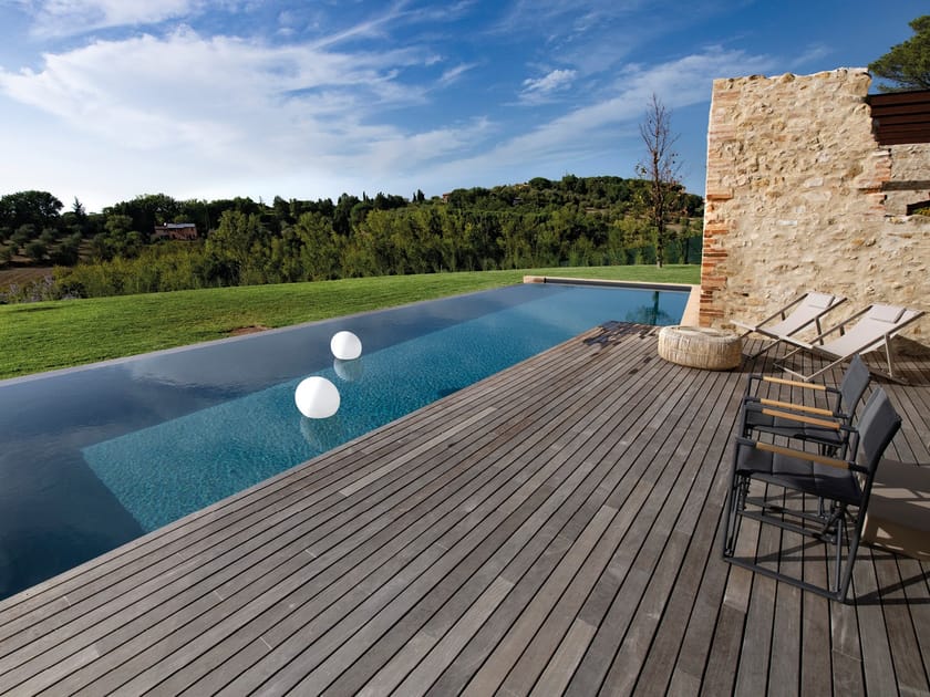 Soalho exterior de madeira IPÈ By Ravaioli Legnami