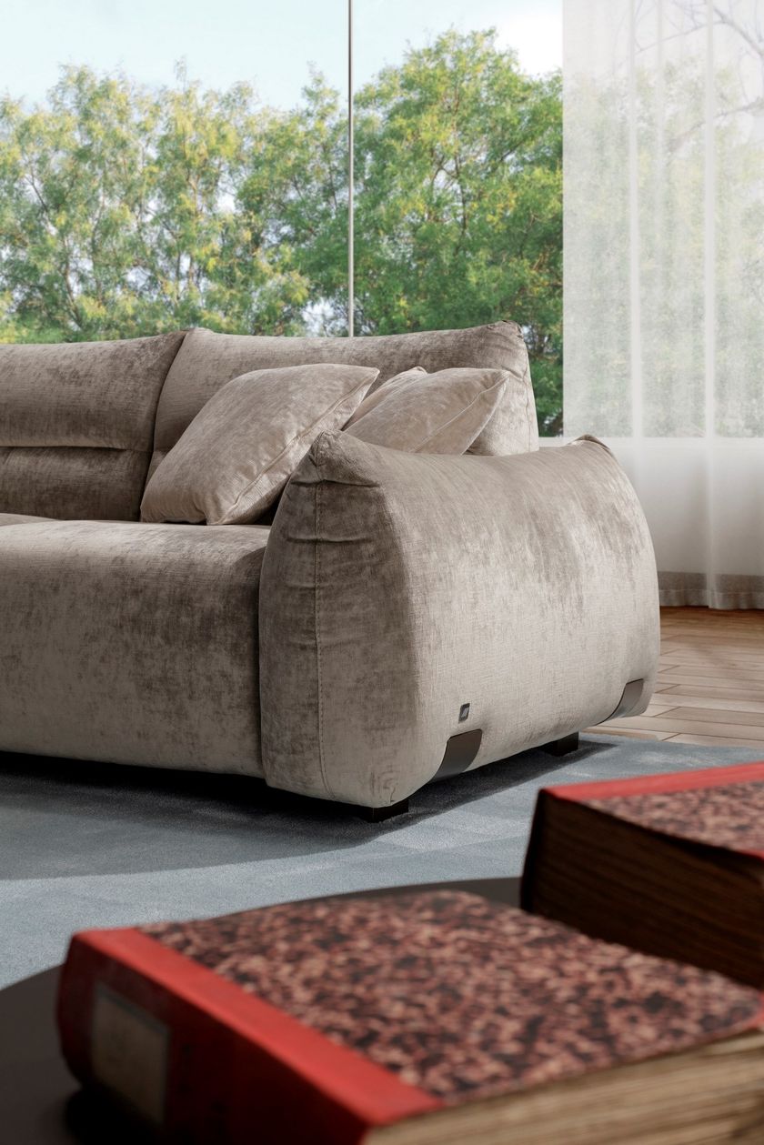 ISSHO Sofa By Marinelli Home | design Giovanni Pesce