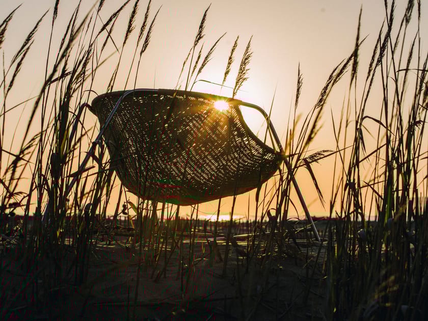 CALMA - COQUETA Low lounge chair By In Stock