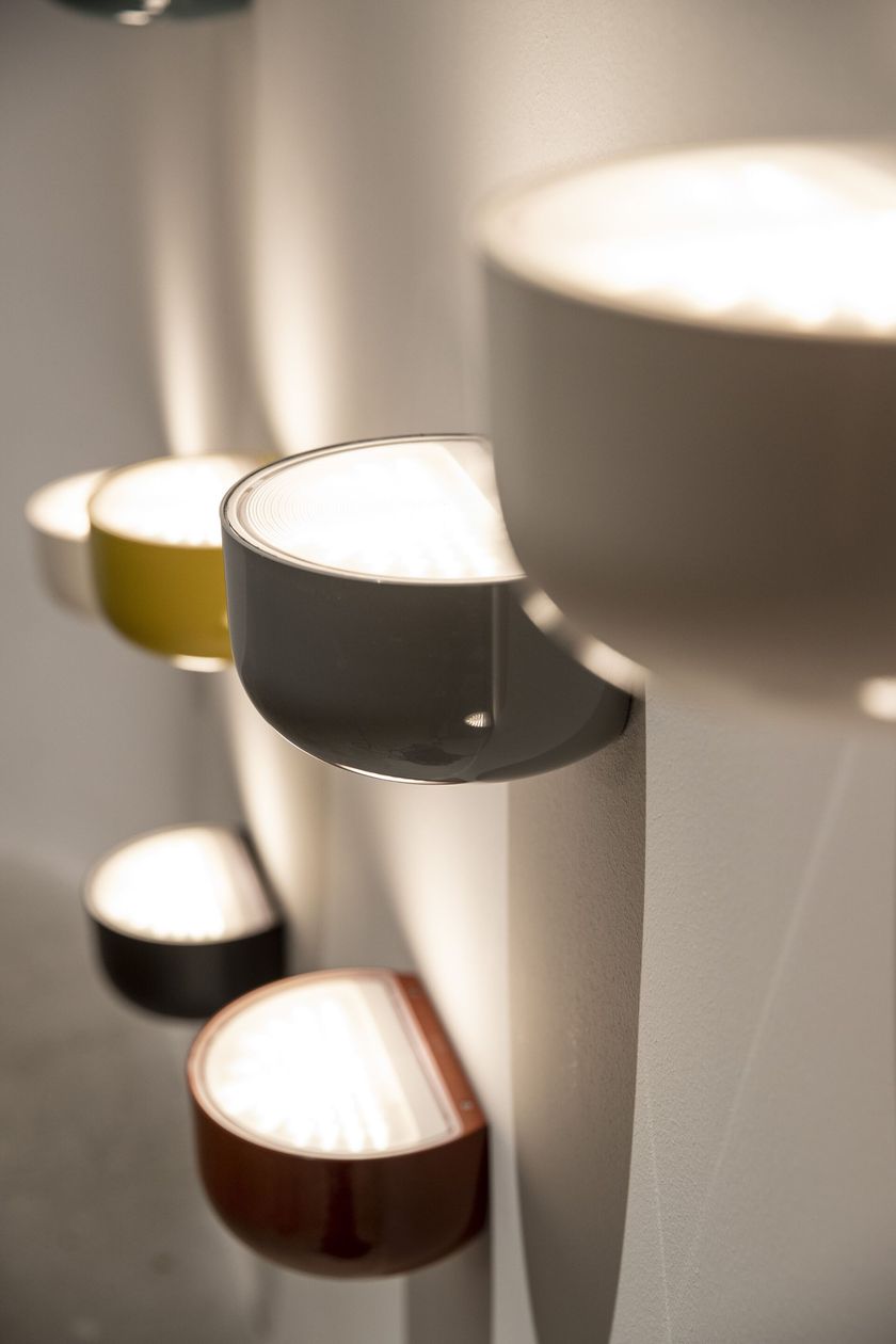 FLOS - BELLHOP WALL UP RED Wall lamp By In Stock | design Barber & Osgerby