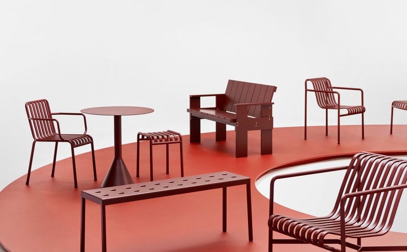 HAY - PALISSADE CONE Ø90 IRON RED Round steel garden table By In Stock