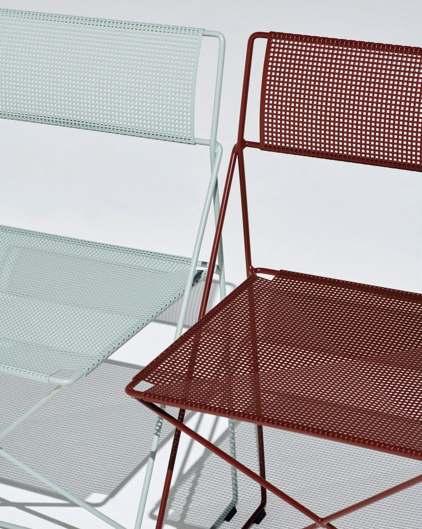 HAY - X-LINE PALE LINDEN Silla apilable de acero revestido de polvo By ...