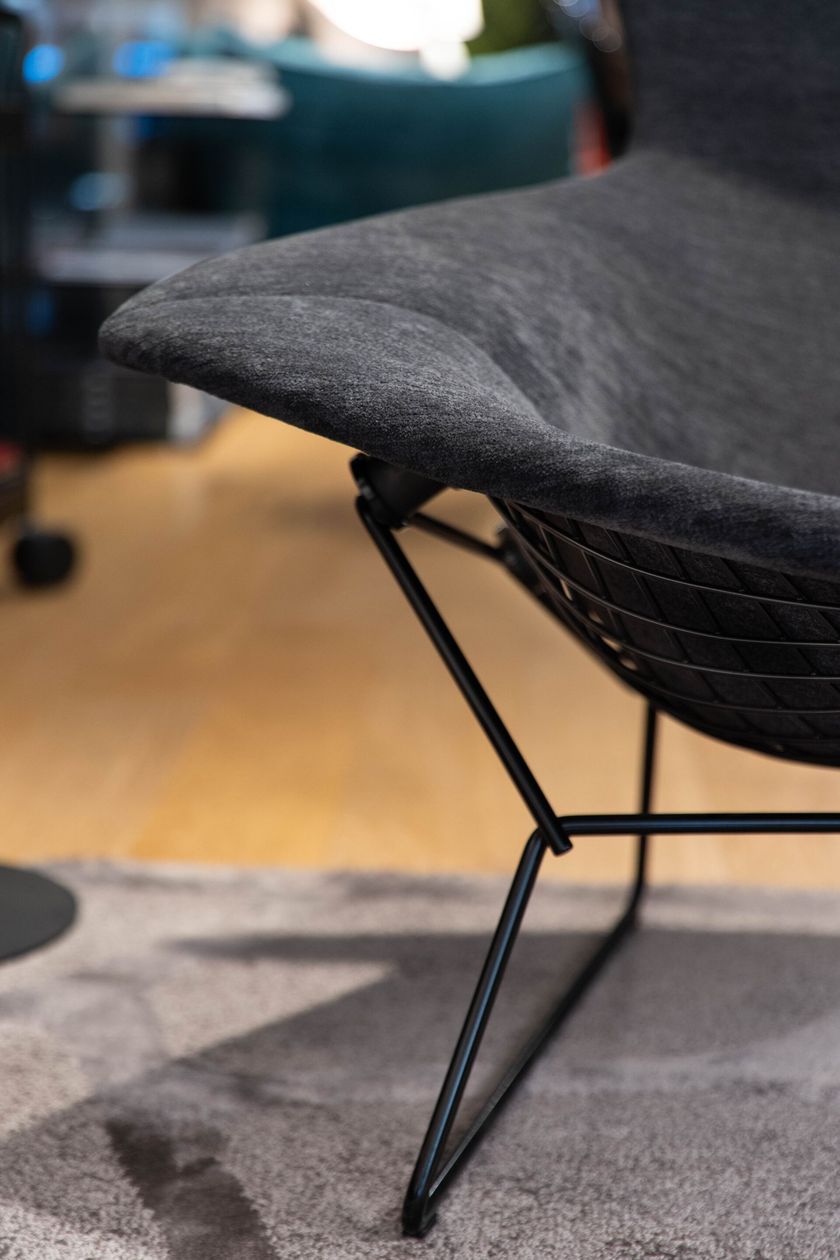KNOLL - BERTOIA BIRD Armchair By In Stock