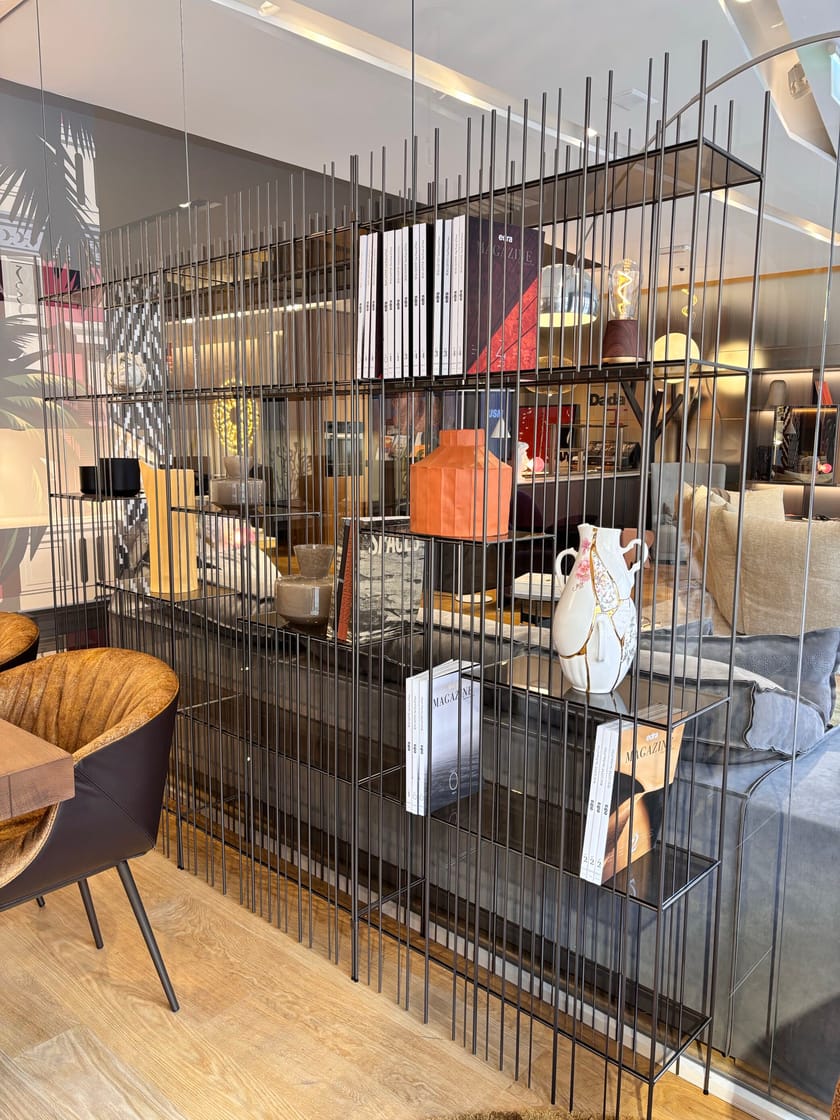 MOGG - METRICA A burnished/bronze 书柜 By In Stock