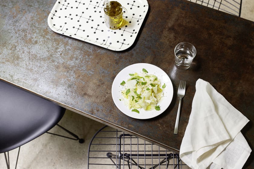 VITRA - DOT PATTERN LIGHT Tabuleiro By In Stock