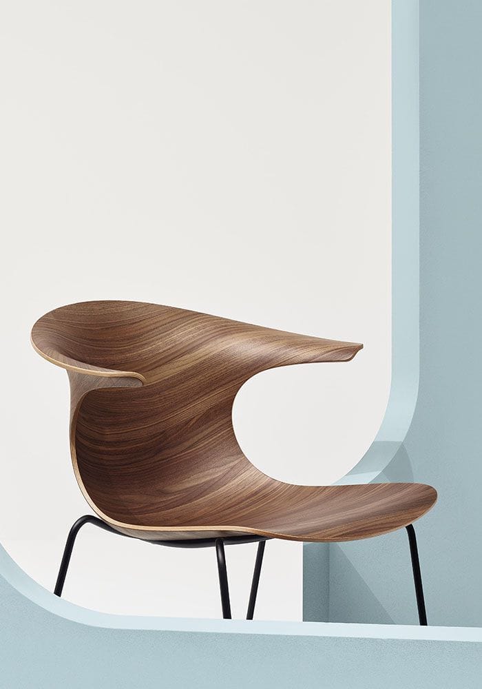 LOOP 3D WOOD 4 LEGS Wooden chair with armrests By Infiniti