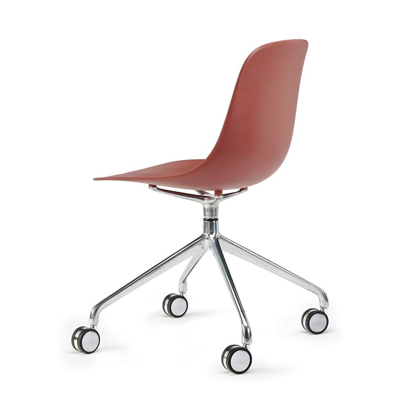 PURE LOOP MONO SWIVEL WITH CASTORS Swivel with 4-spoke base ...