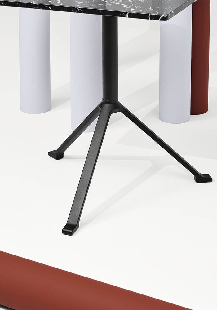 RUELLE TABLE Tavolo By Infiniti