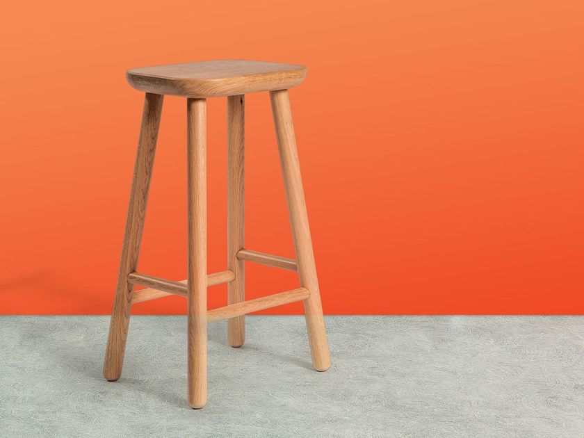 JASPER COUNTER | Stool Oak stool with footrest By Liqui Contracts
