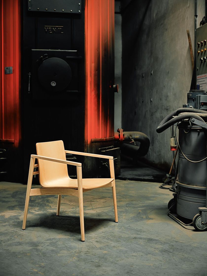 AVA M1168W Chair By JMS