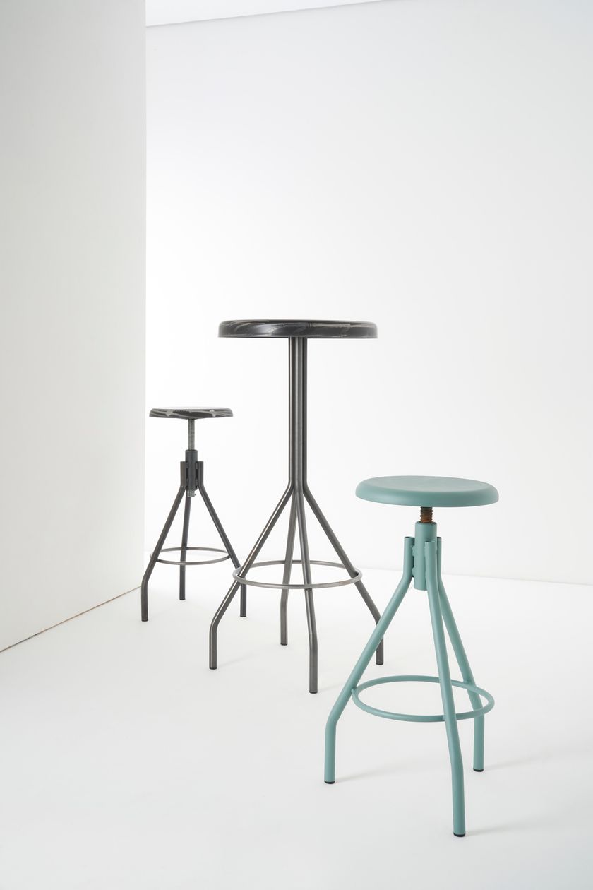 Height-adjustable swivel iron stool JOOKE By ZAVA design DelineoDesign ...