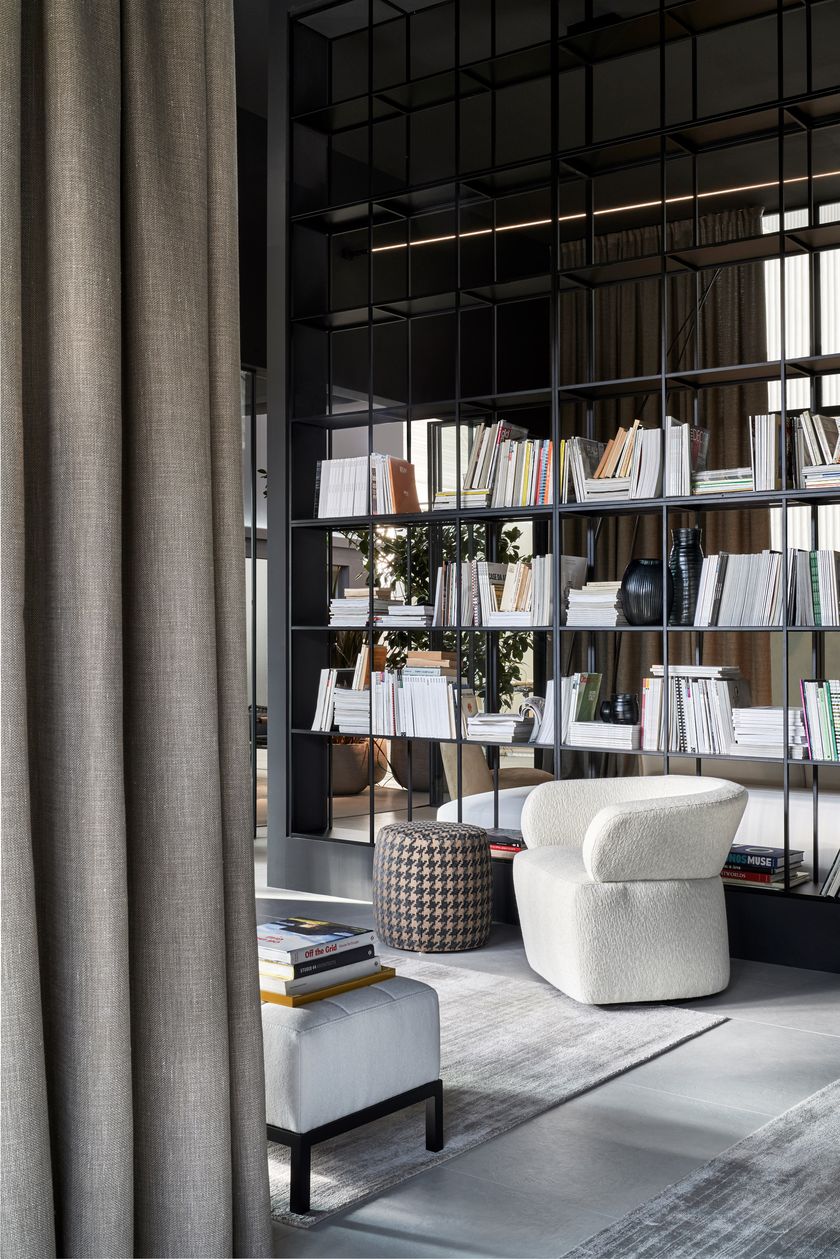 Upholstered fabric easy chair with armrests JOSEPHINE By Meridiani ...