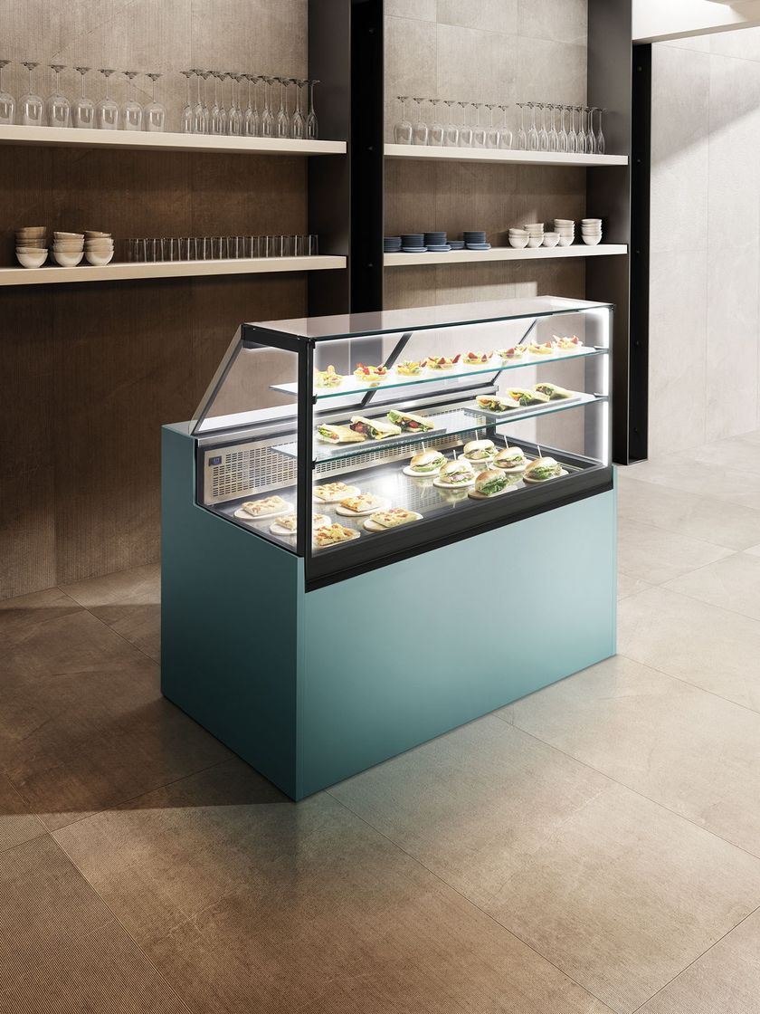 Refrigerated display cabinet by exposure JUST By Frigomeccanica