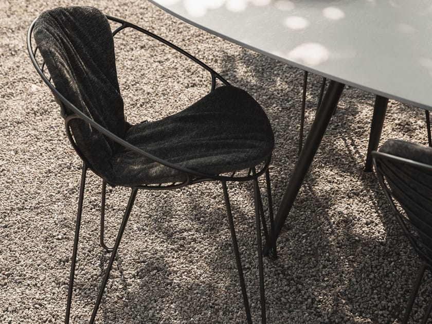 WIRE Stackable stainless steel chair By Joli | design Mathias De Ferm