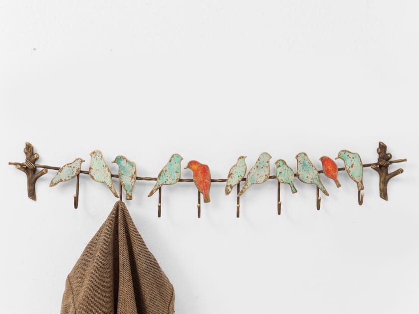BIRD PARTY Wall-mounted resin coat rack By KARE Design