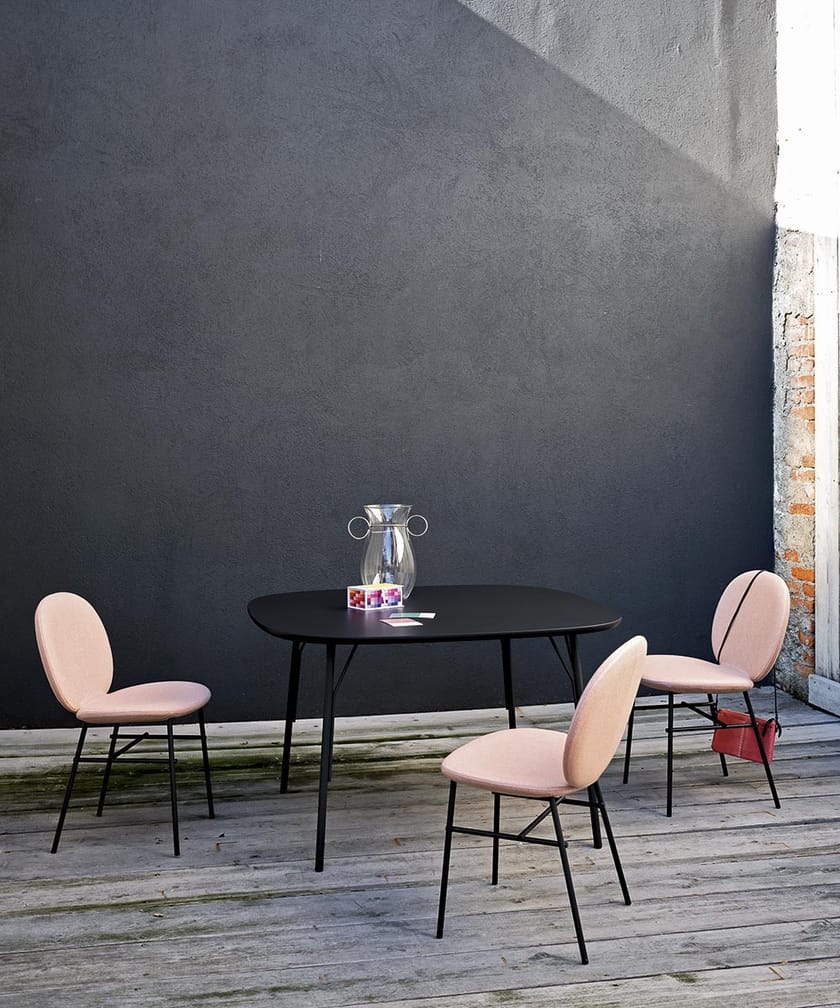 KELLY T | Square table By Tacchini design Claesson Koivisto Rune