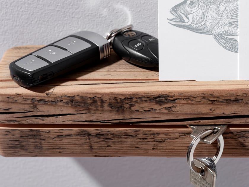RECLAIMED WOOD KEY HOLDER #01 Wall shelf By Weld & co