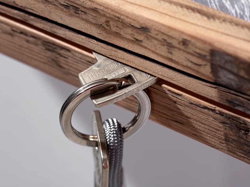 RECLAIMED WOOD KEY HOLDER #01 Wall shelf By Weld & co