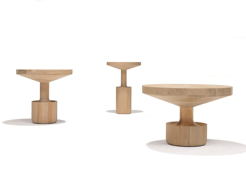 KIGI Round solid wood coffee table By Linteloo | design Roderick Vos