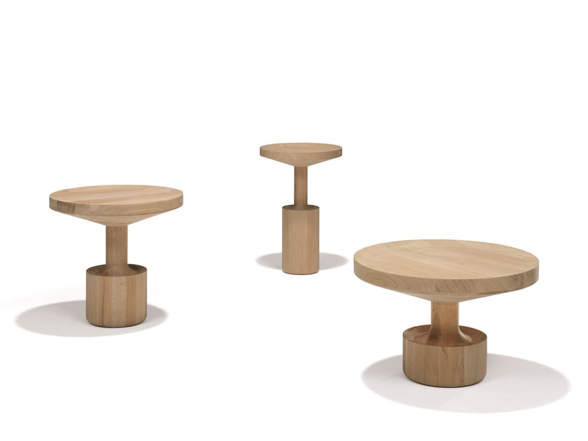 KIGI Round solid wood coffee table By Linteloo | design Roderick Vos