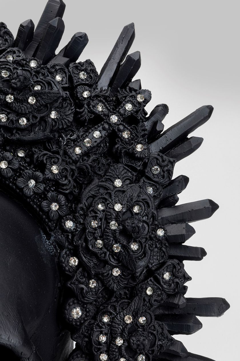 Polyresin sculpture KING SKULL By KARE Design