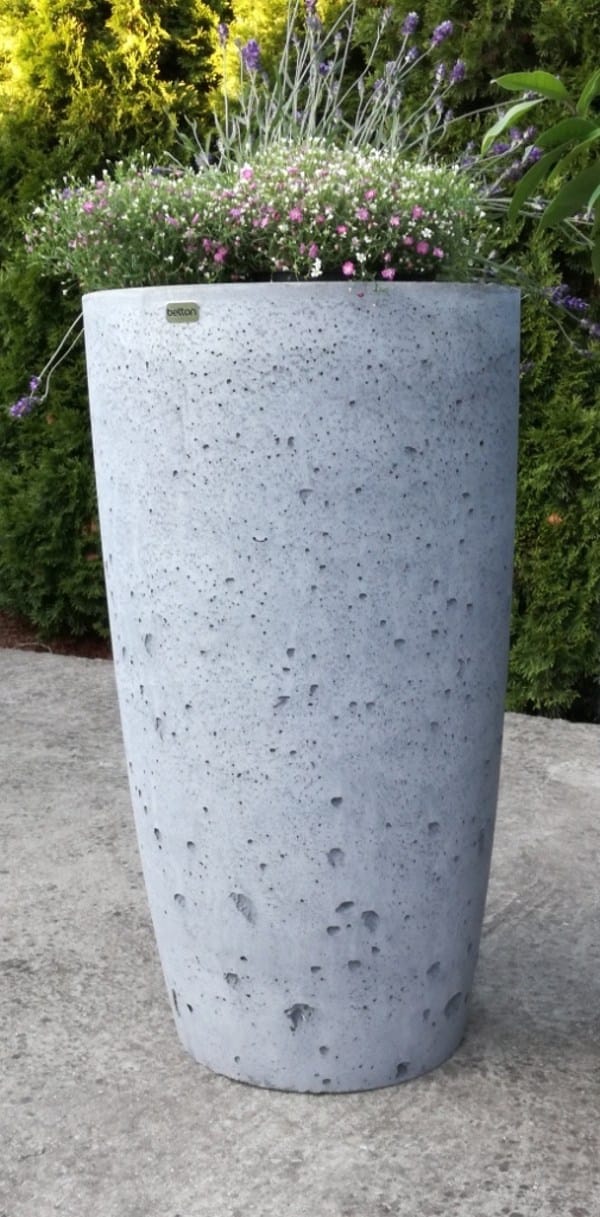 Vaso da giardino / vaso in calcestruzzo KK By betton design Bronislav ...