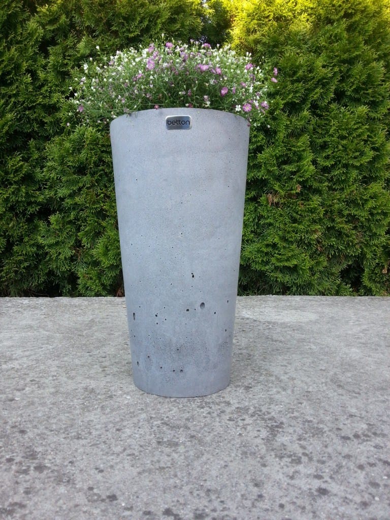 Vaso da giardino / vaso in calcestruzzo KUK By betton design Bronislav ...