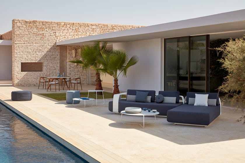 KUMO Sectional fabric sofa By MANUTTI