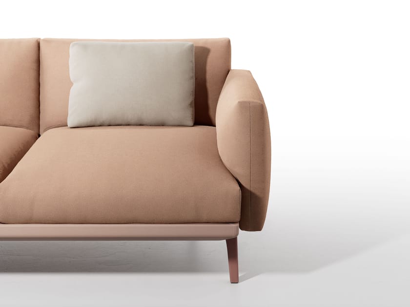 BOMA 4 seater fabric garden sofa By Kettal | design Rodolfo Dordoni