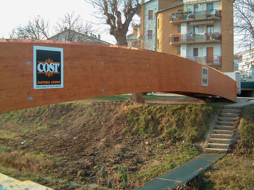 Wooden Bridges and Walkways Bridge and pedestrian footbridge By ...