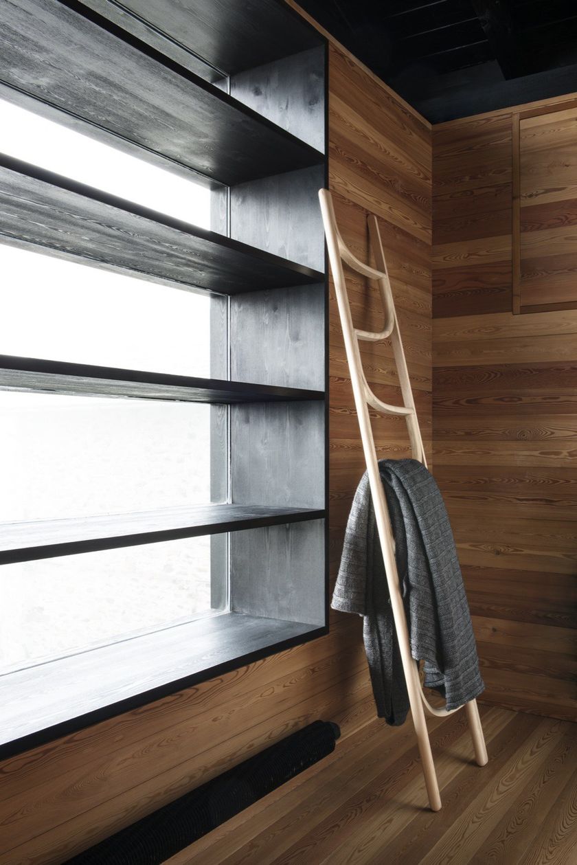 LADDER Solid wood magazine rack / towel rack By Wiener GTV Design ...