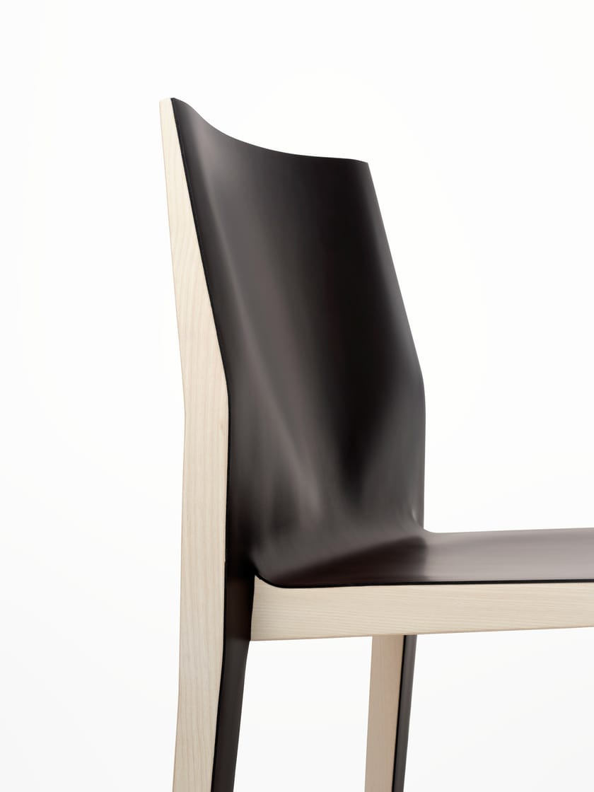 LALEGGERA HIDE LEATHER Chair By Alias | design Riccardo Blumer