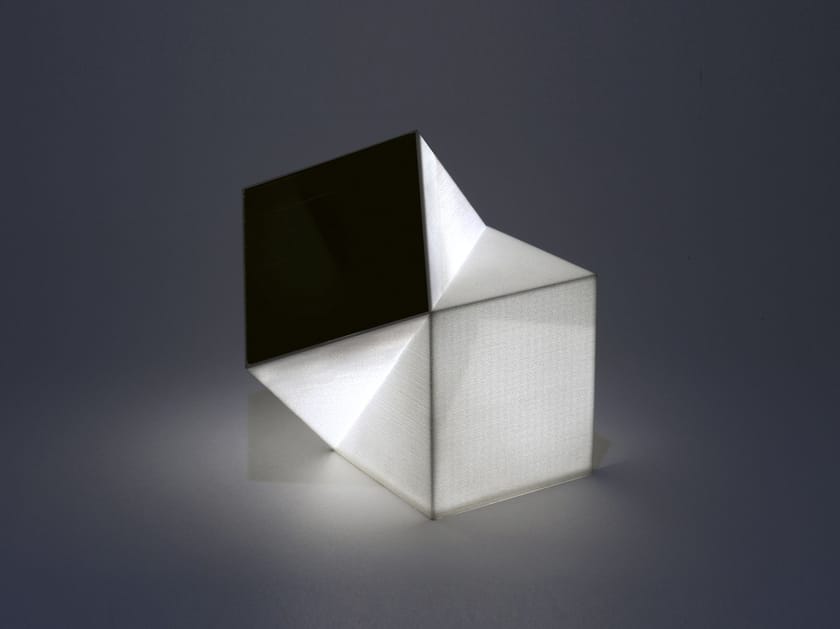 Solar powered table lamp LATITUDE LAMP By Nea Studio design Nina ...