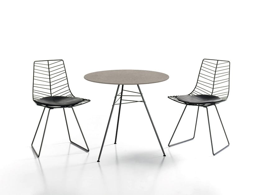LEAF | Round garden table By arper design Lievore Altherr Molina