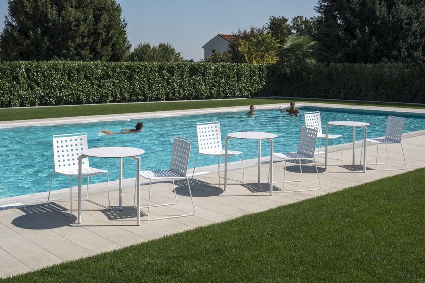 Stackable round table LEG 03 By Urbantime design Alberto Basaglia ...