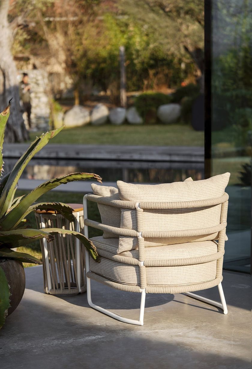 LEVANTE Round high side table By Rever | design Marco Piva