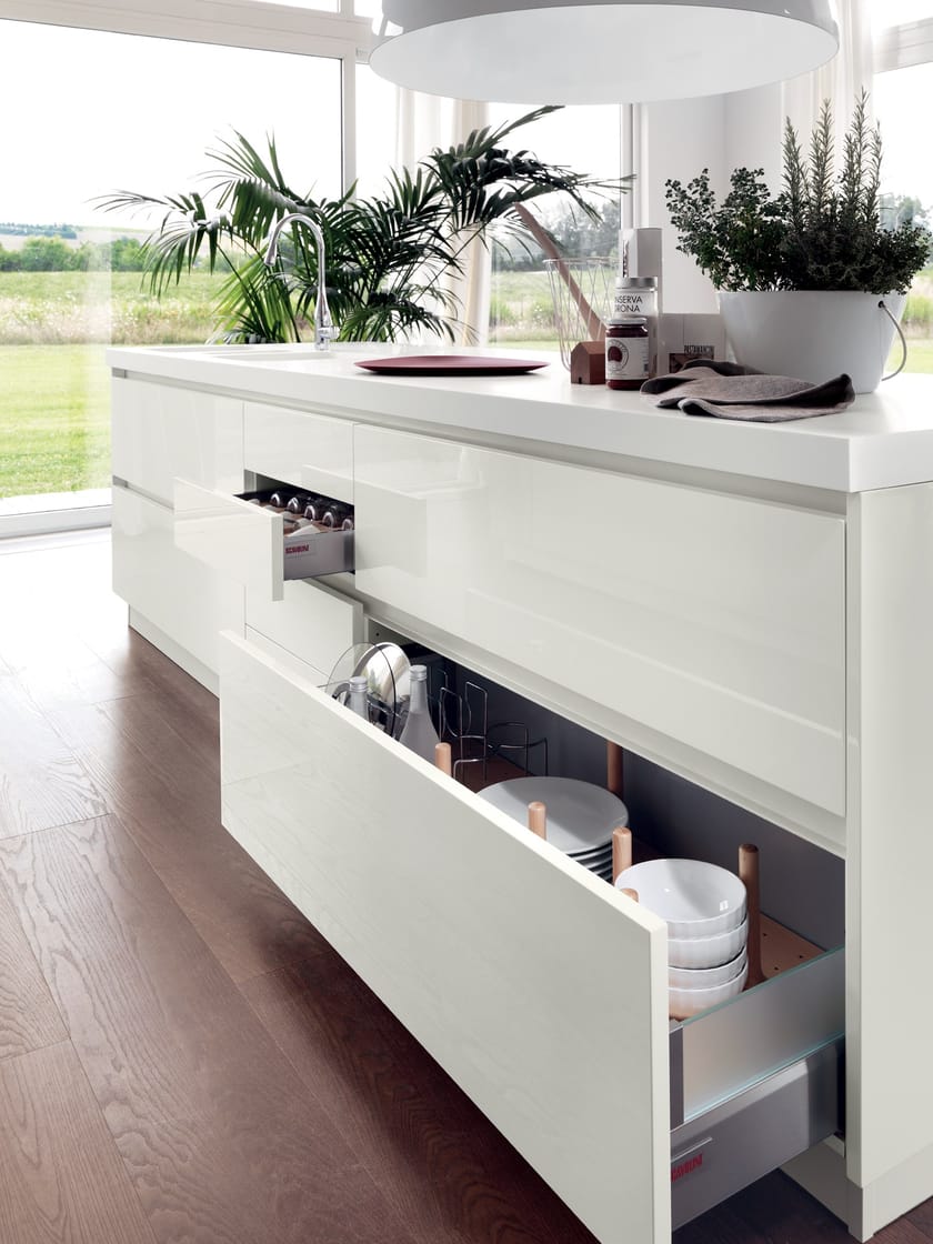 Fitted kitchen LIBERAMENTE Scavolini Line By Scavolini