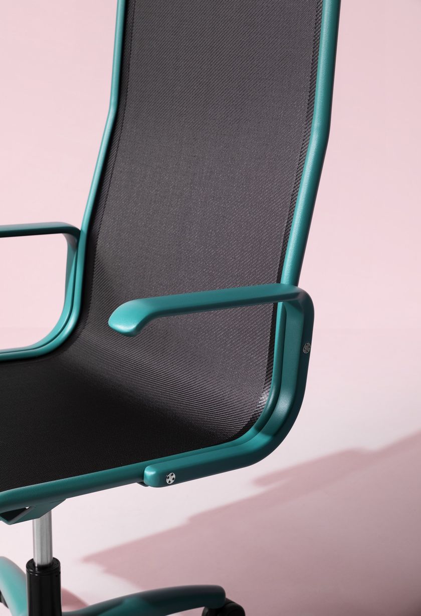 LIGHT High-back reception chair with 5-spoke base By Luxy | design Luxy R&D