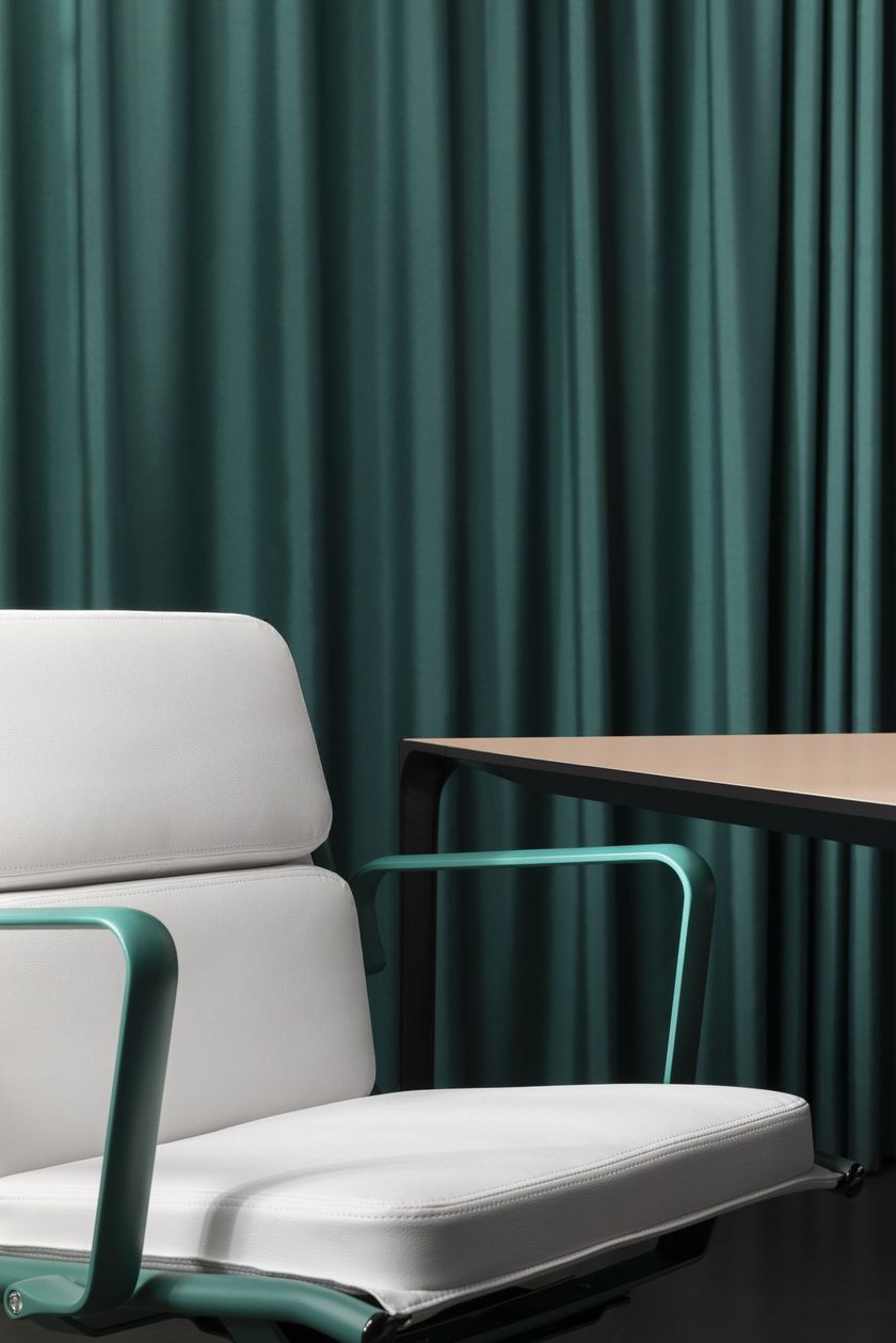 LIGHT | Low back executive chair Light Collection By Luxy