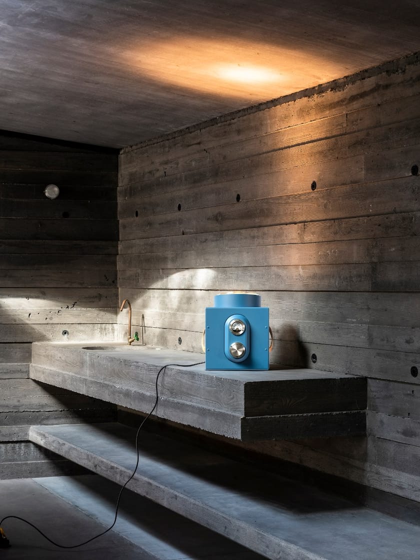 LED indirect light powder coated aluminium floor lamp LIGHT MACHINE By ...